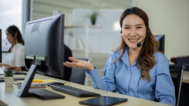 Customer Service: Pengertian, Tugas, hingga Prospek Kariernya