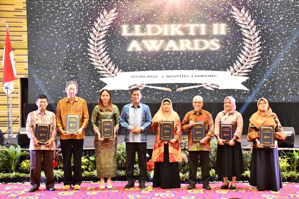 ISB Atma Luhur Borong 5 Penghargaan LLDIKTI II Awards 2024 | SEVIMA